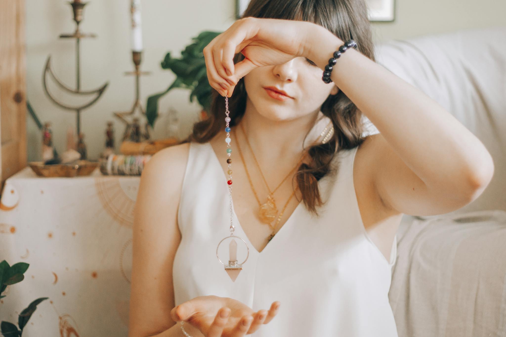 Straight Forward Pendulum Readings - Insight Psychics